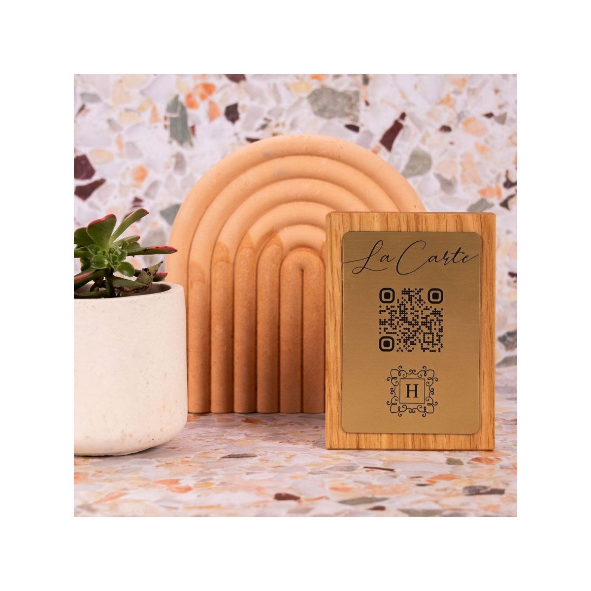 Support horizontal QR code en bois aspect inox